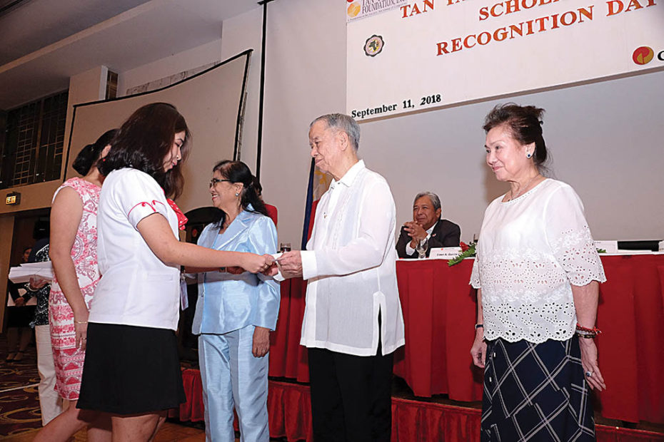 Lucio Tan Success Story | StockBytes